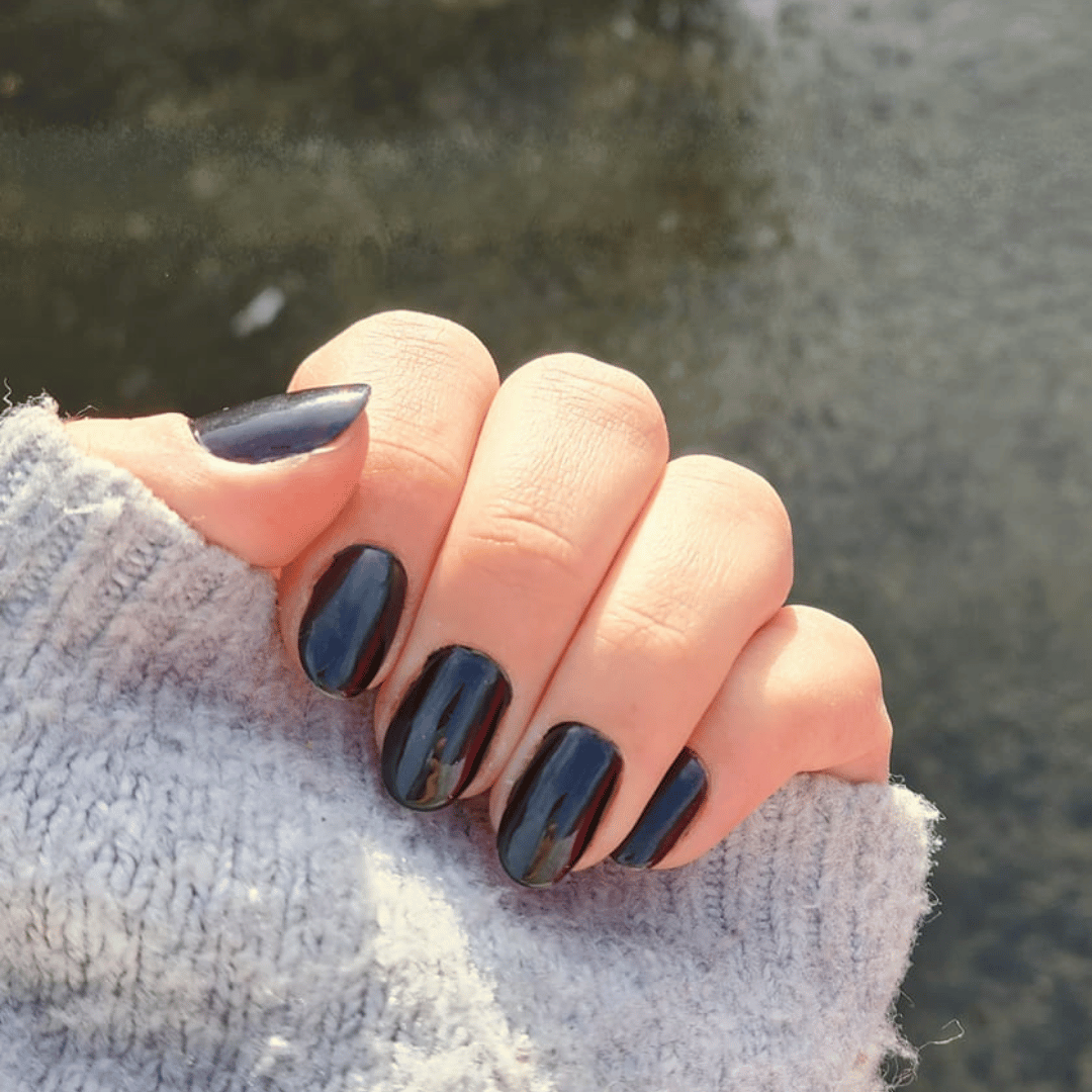 Raven Metallic Nail Powder | Mineral Bond®