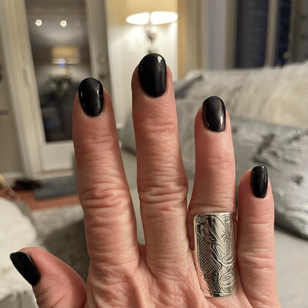 Raven Metallic Nail Powder | Mineral Bond®